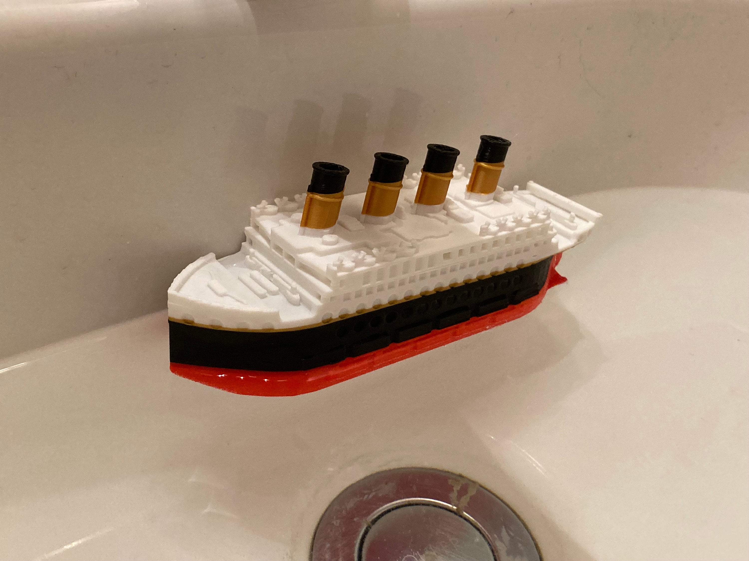 RMS Titanic Floating Bathtub Model Toy for Kids Titanic Gift - Etsy