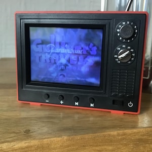 Mini Screen / Retro TV & Video Player - Classic Comedy Collection - Etsy