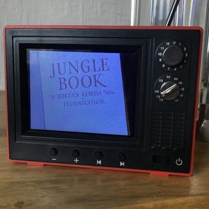 Mini Screen / Retro TV & Video Player - Classic Comedy Collection - Etsy