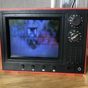 Mini Screen / Retro TV & Video Player - Classic Comedy Collection - Etsy