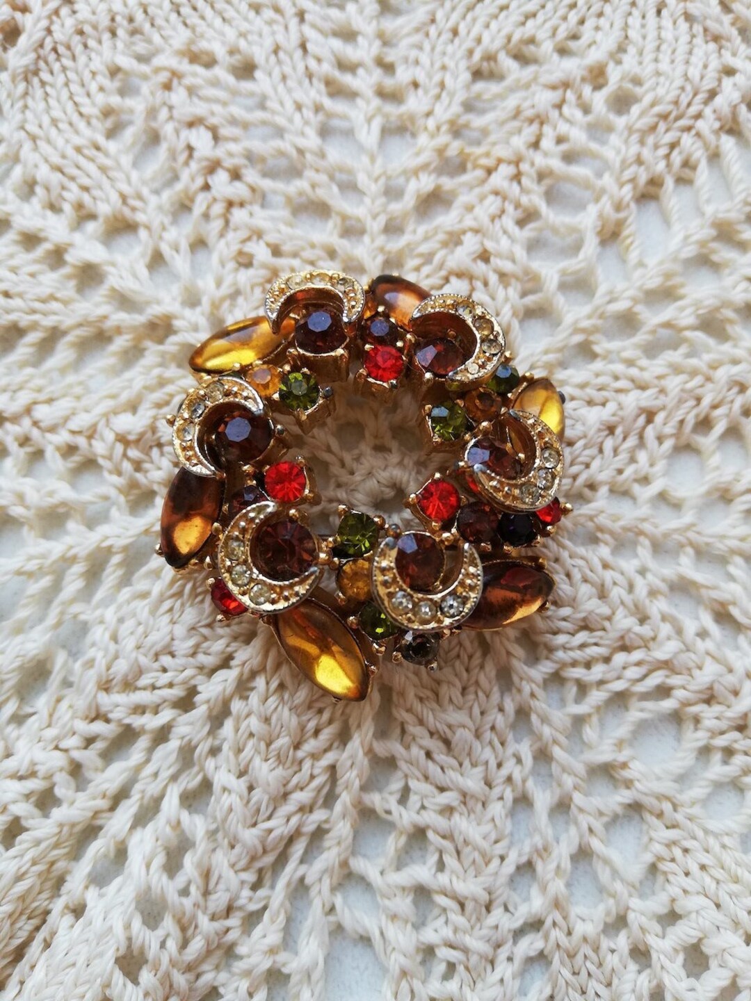 Brooch English Jewellery Company Sphinx Kaleidoscope Synthetic ...