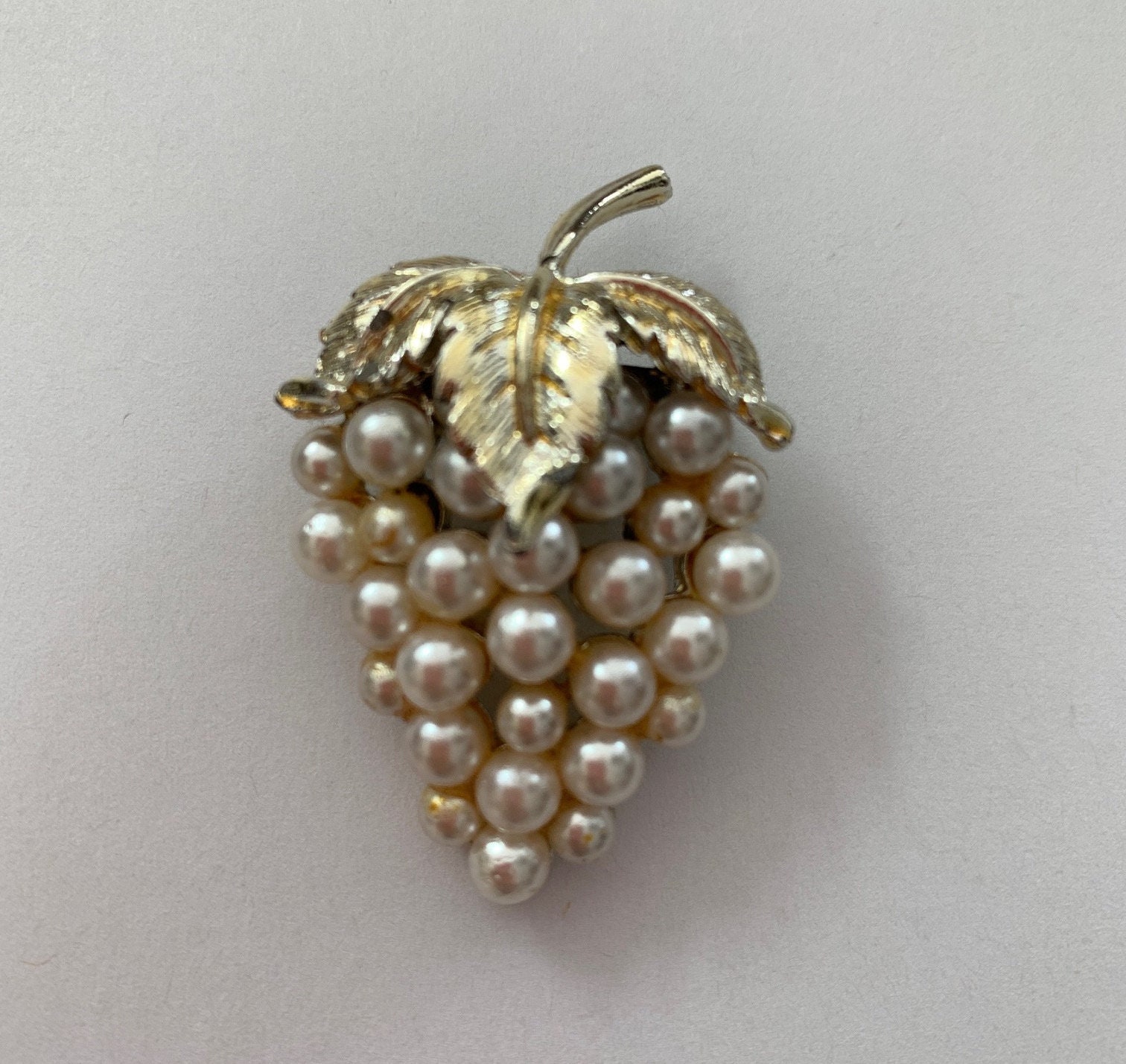 Vintage Crown Trifari Grape Cluster Brooch - Etsy