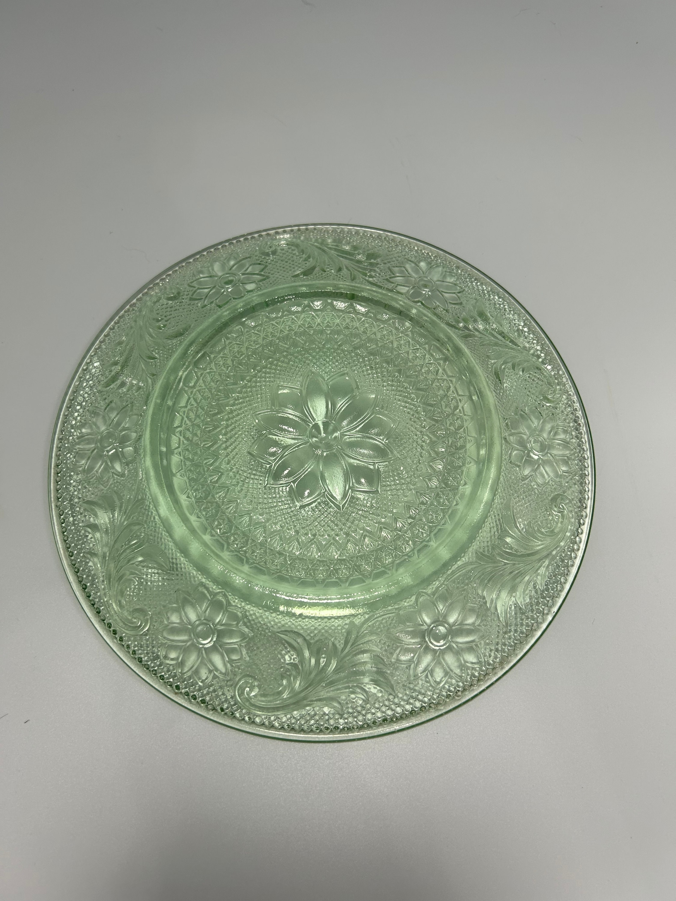TIARA Dinner Plate Sandwich Light Green - Chantilly Green - Etsy