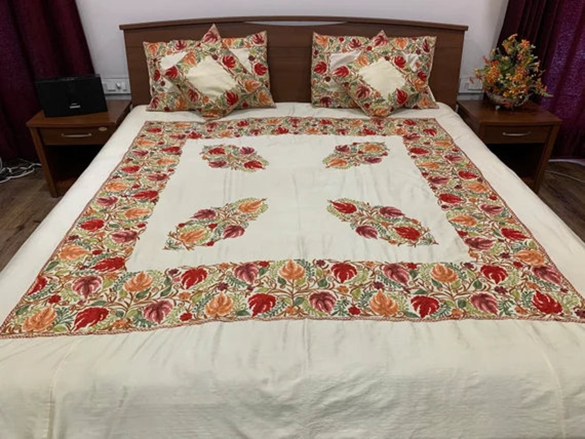 Raw Silk Bed Cover With Chinar Pattern Aari Embroidery, Beautiful Silk ...