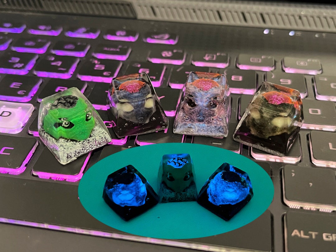 Keycaps SA Alien With Brain That Glow in the Dark - Etsy