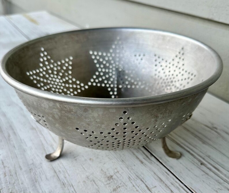 Vintage 1950s Aluminum Star Colander – Farmhouse Kitchen Decor - Etsy