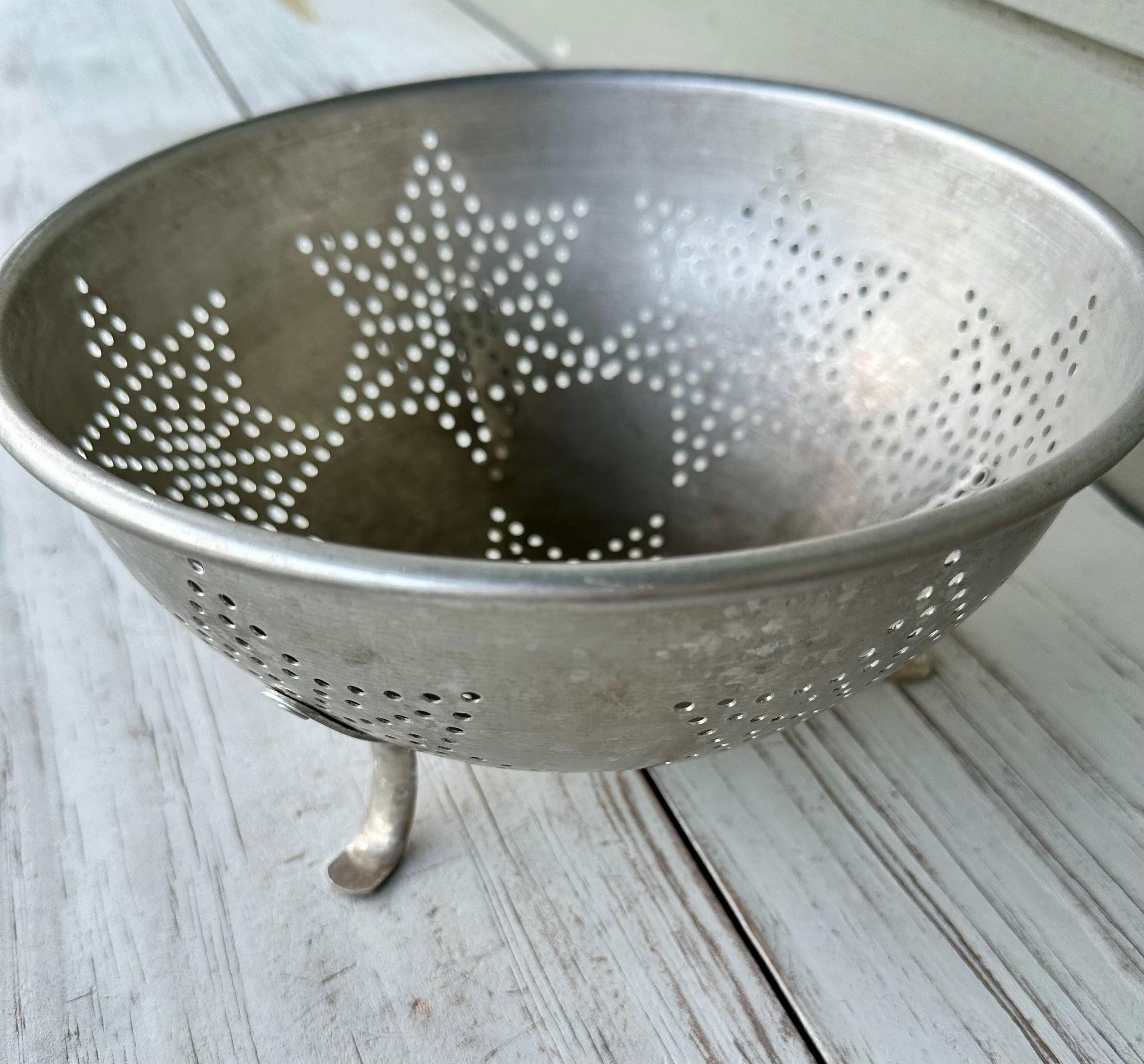 Vintage 1950s Aluminum Star Colander – Farmhouse Kitchen Decor - Etsy