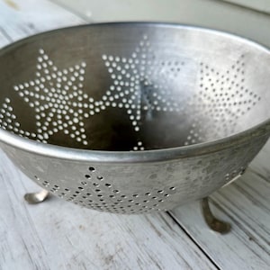 Vintage 1950s Aluminum Star Colander – Farmhouse Kitchen Decor - Etsy