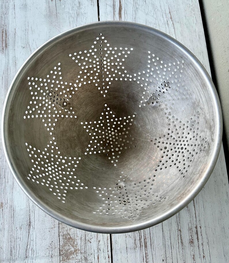 Vintage 1950s Aluminum Star Colander – Farmhouse Kitchen Decor - Etsy