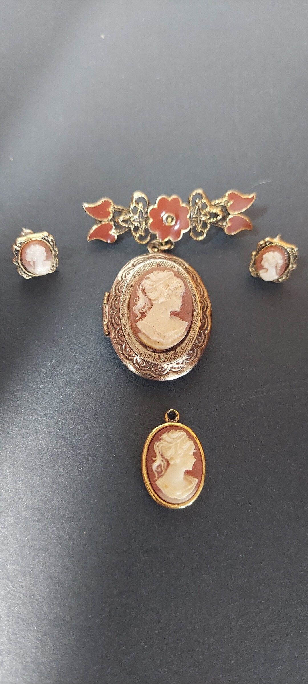 Vintage Cameo Set Locket Pendant and Earrings in Goldtone - Etsy