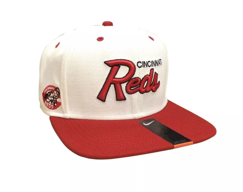 Nike Vintage Two Tone Script Cincinnati Reds 1990s Adjustable Snapback ...