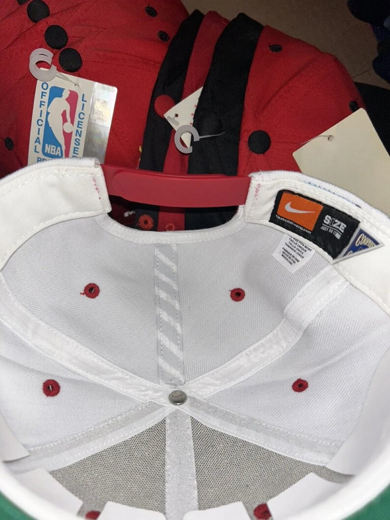 Nike Vintage Two Tone Script Cincinnati Reds 1990s Adjustable Snapback ...