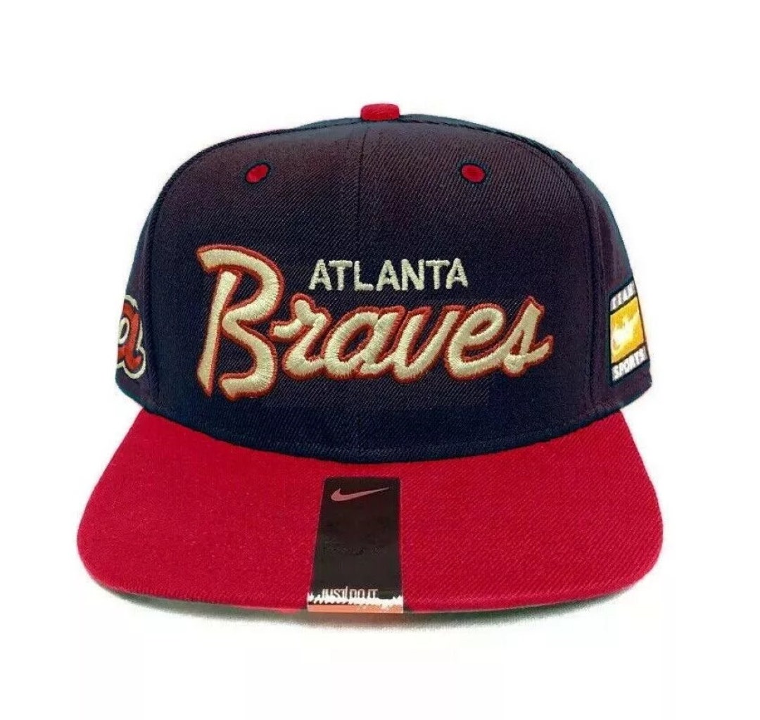 Nike Vintage Two Tone Script Atlanta Braves 1990s Adjustable Snapback ...