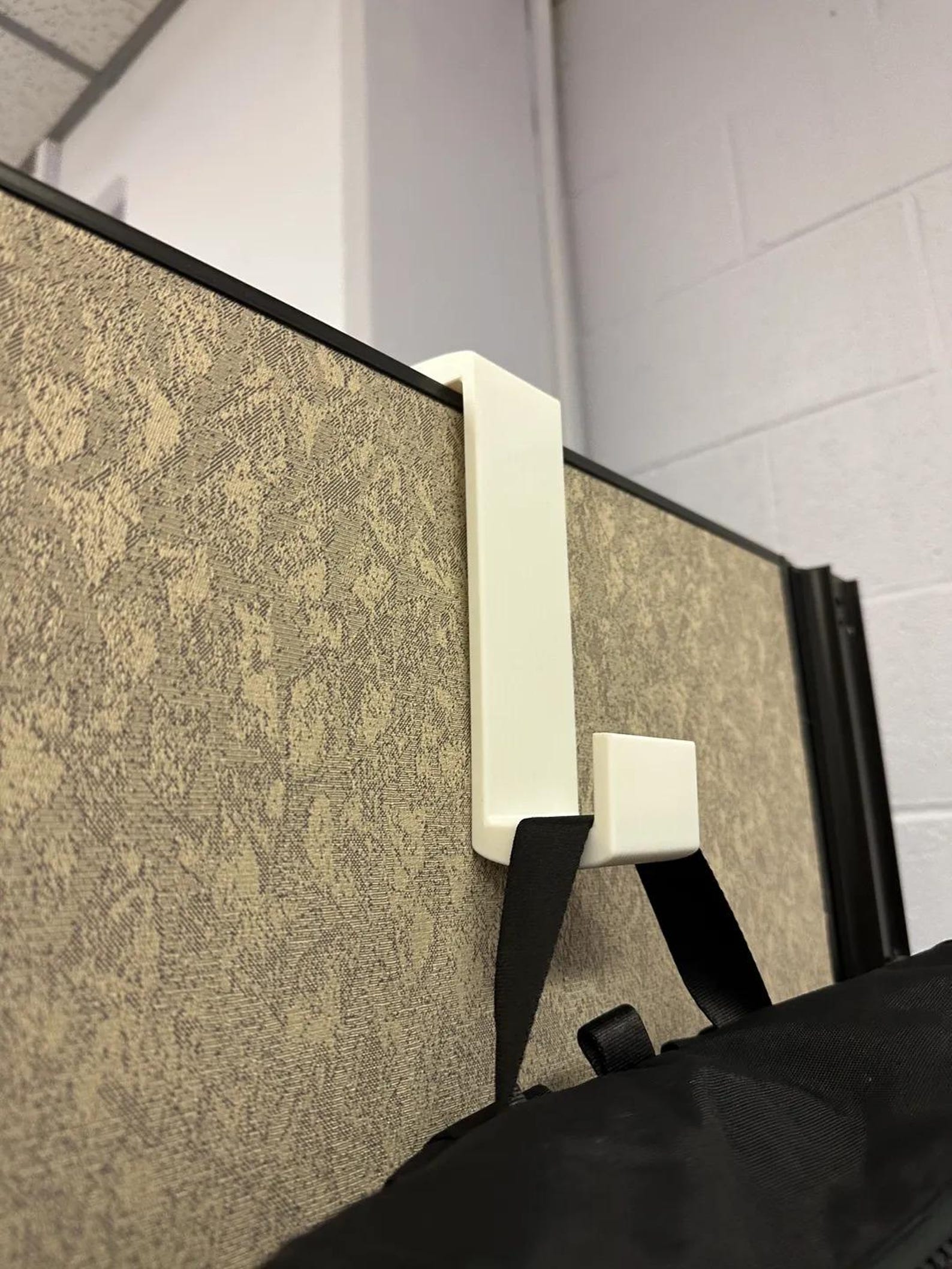 Cubicle Wall Hook for 2 Inch Wide Panels - Office Bag Holder - Heavy ...