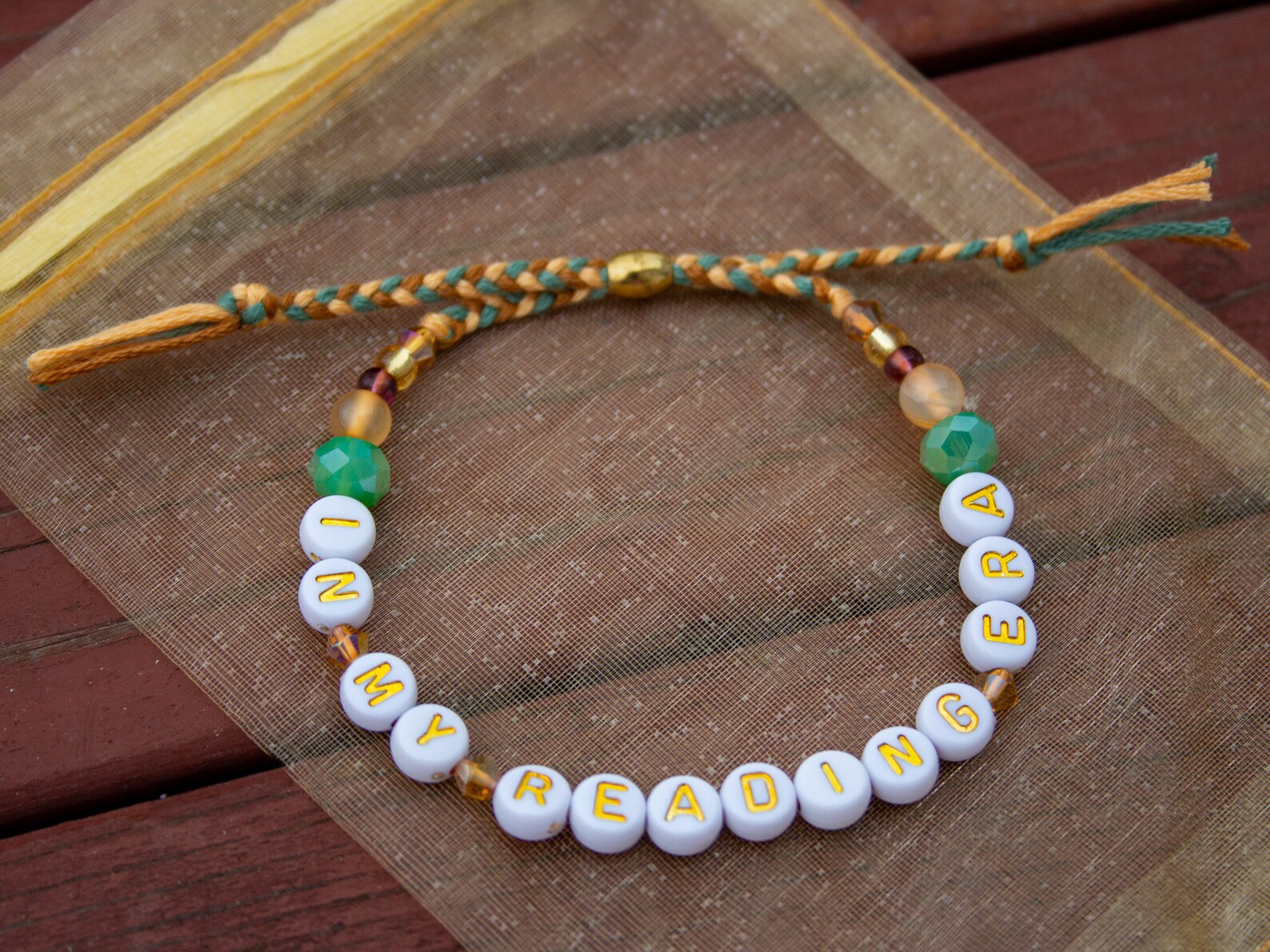 Books & Reading Friendship Bracelets | Dark Academia, Hot Girls Read ...
