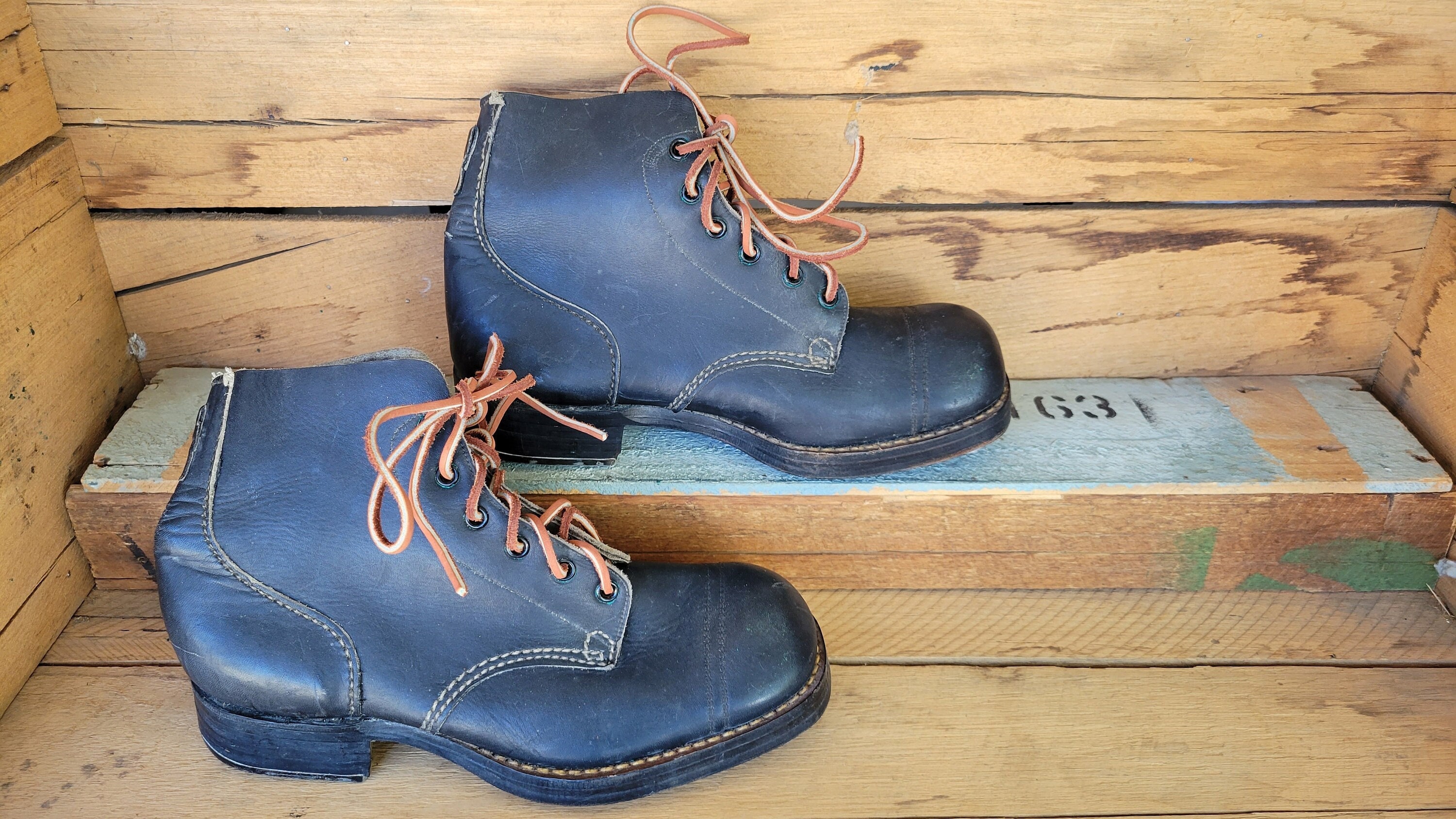 Vintage Australian Men's Size 7.5 1950's Leather Lace-up Ammo Boots ...