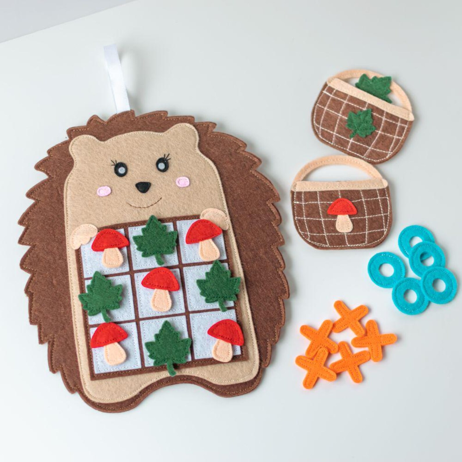Tic Tac Toe Felt Game – Hedgehog Design | Montessori-inspired Travel ...