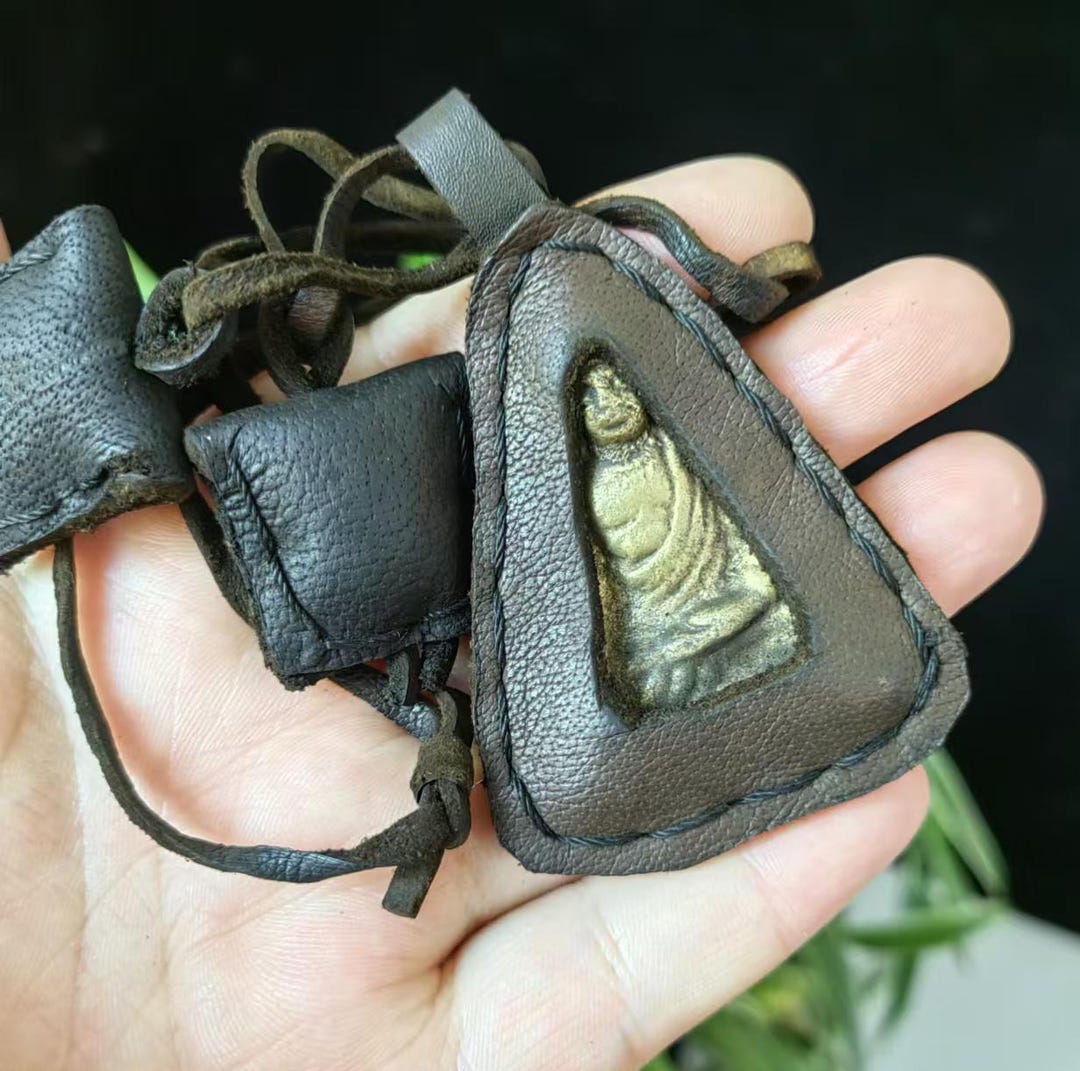 Tibetan Collection Old Tibet Carving Bronze Buddha Parcel Leather ...