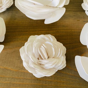 9 White Rolled Paper Flower Roses for Crafting - Etsy