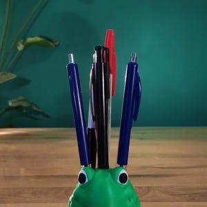 3D Printed Frog Pen Holder – Cute Desk Organizer for Pencils, Brushes ...