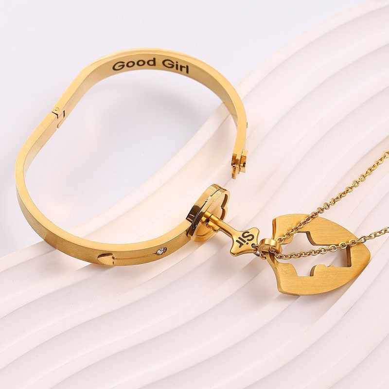Discreet Dom Bracelet - Etsy