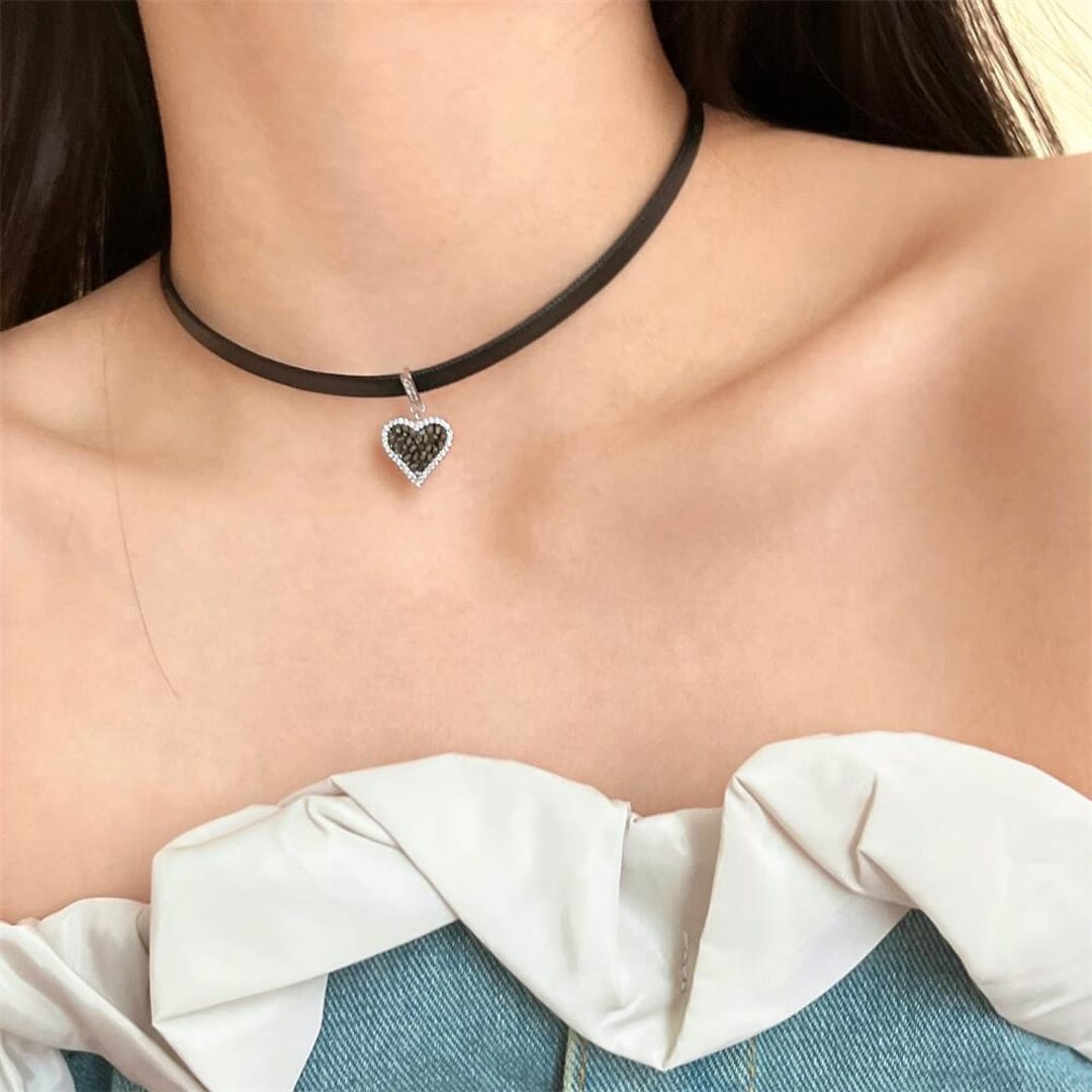 Good Girl Hex Lock Leather Permanent Locking Necklace Heart Shape ...