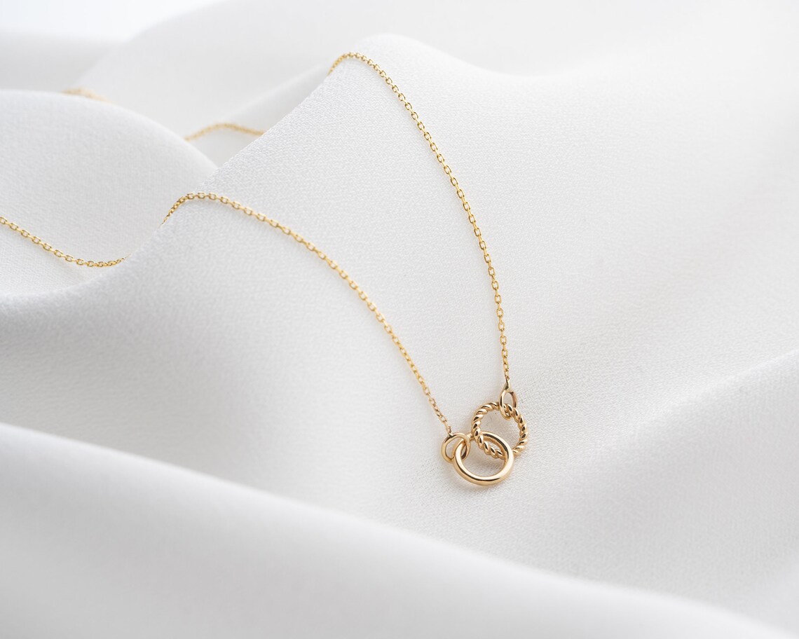14K Solid Gold Interlocking Circle Necklace, Real Gold Friendship ...