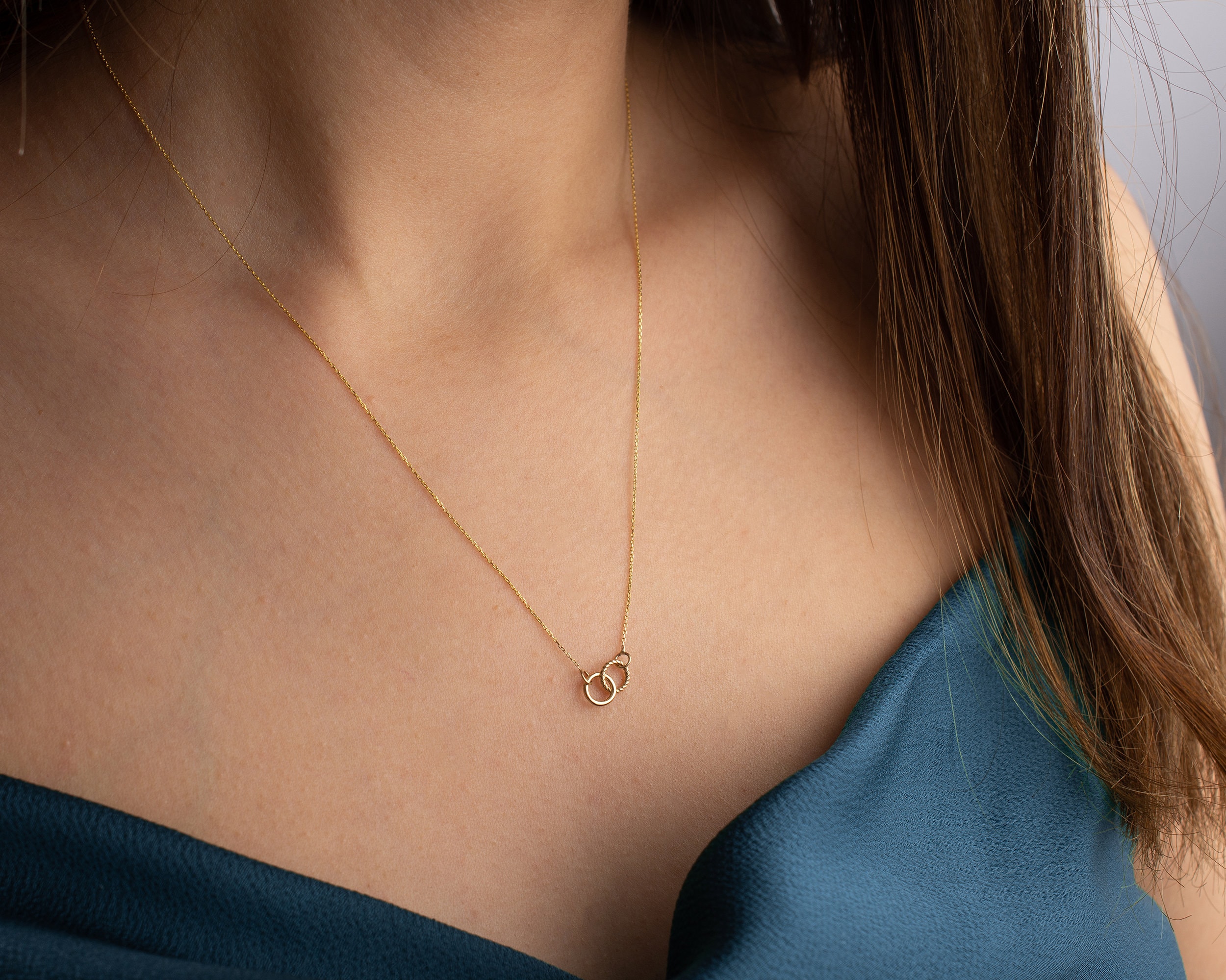14K Solid Gold Interlocking Circle Necklace, Real Gold Friendship Necklace, 14K Intertwined ...