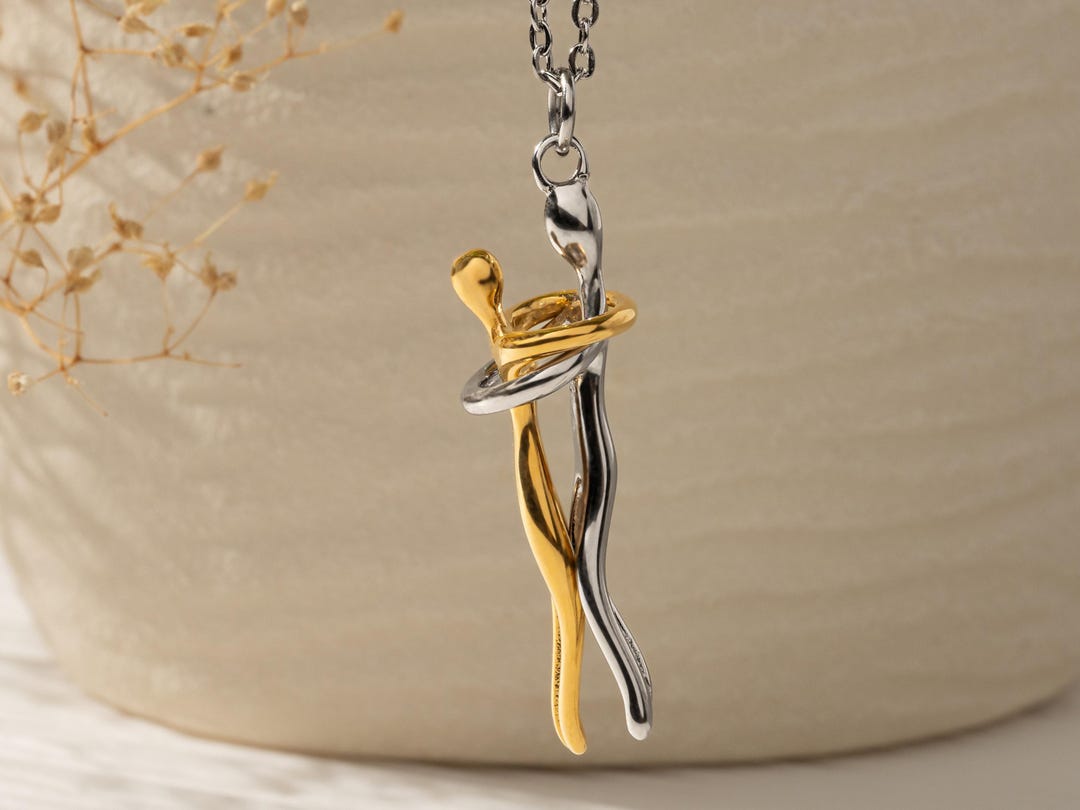 Couple Hugging Necklace, Hug Pendant Necklace, Valentines Day Gift ...