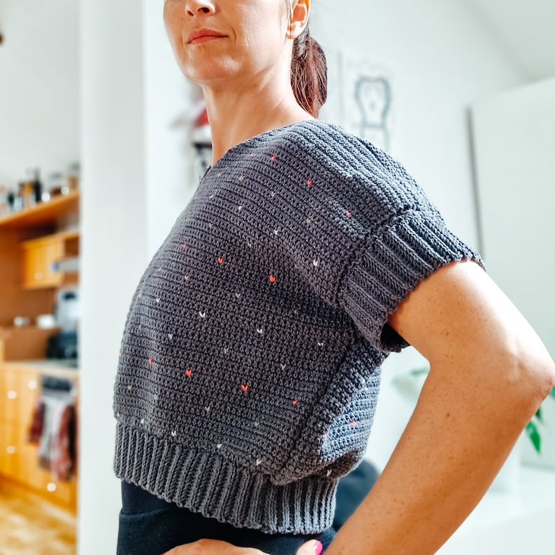 Tiny Hearts Crochet Top Pattern: V-neck DIY Fashion (PDF Download) - Etsy