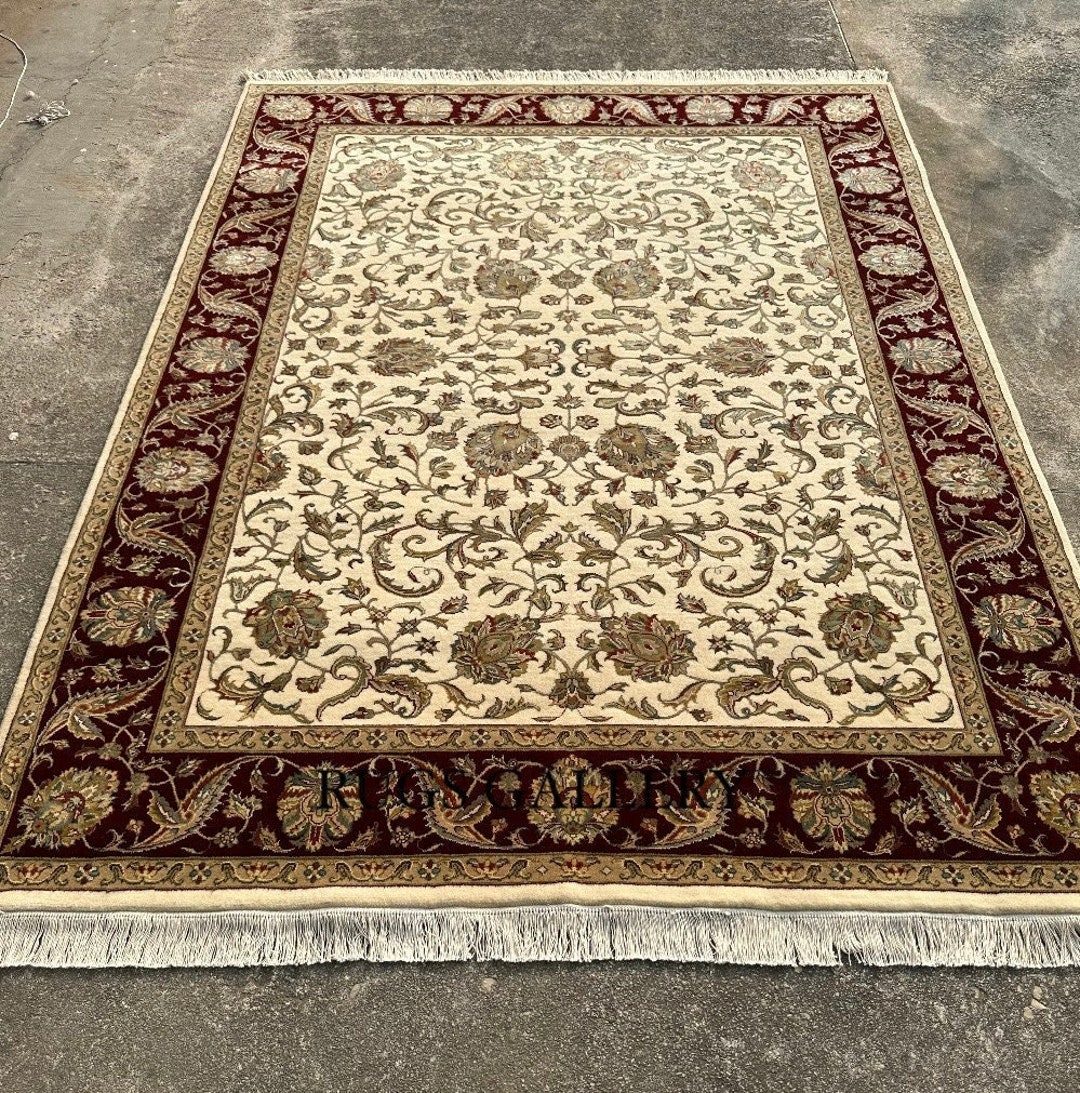 Hand Knotted Fine Silk 5.6X8 Ft. High Traditional Silk Vintage Rug Feet ...