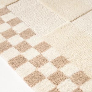 Neutral Tone Beige Rug Ivory Checkered Border Hand Tufted Rug for ...
