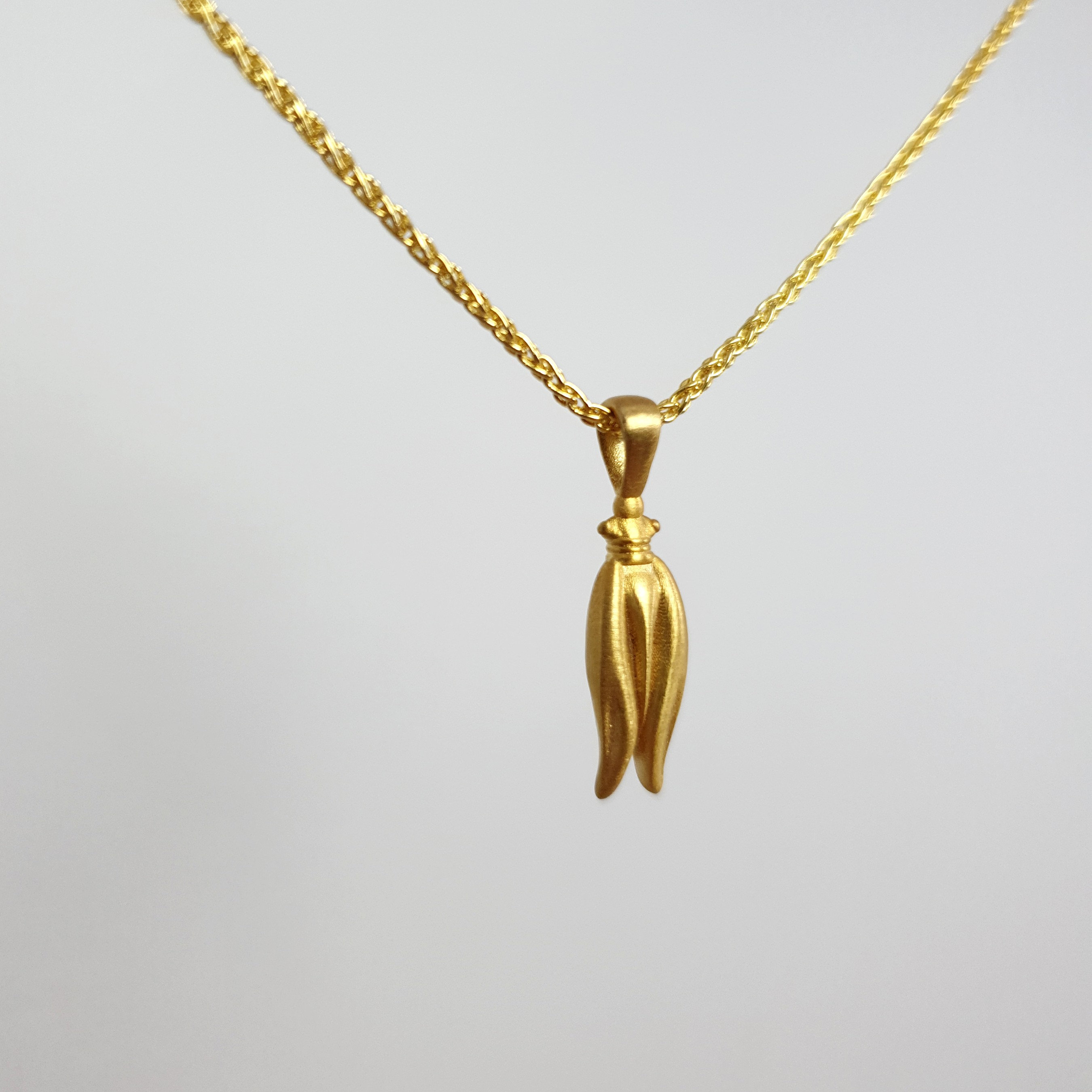 14k Solid Gold Cicada Pendant: Dainty Animal Necklace - Etsy