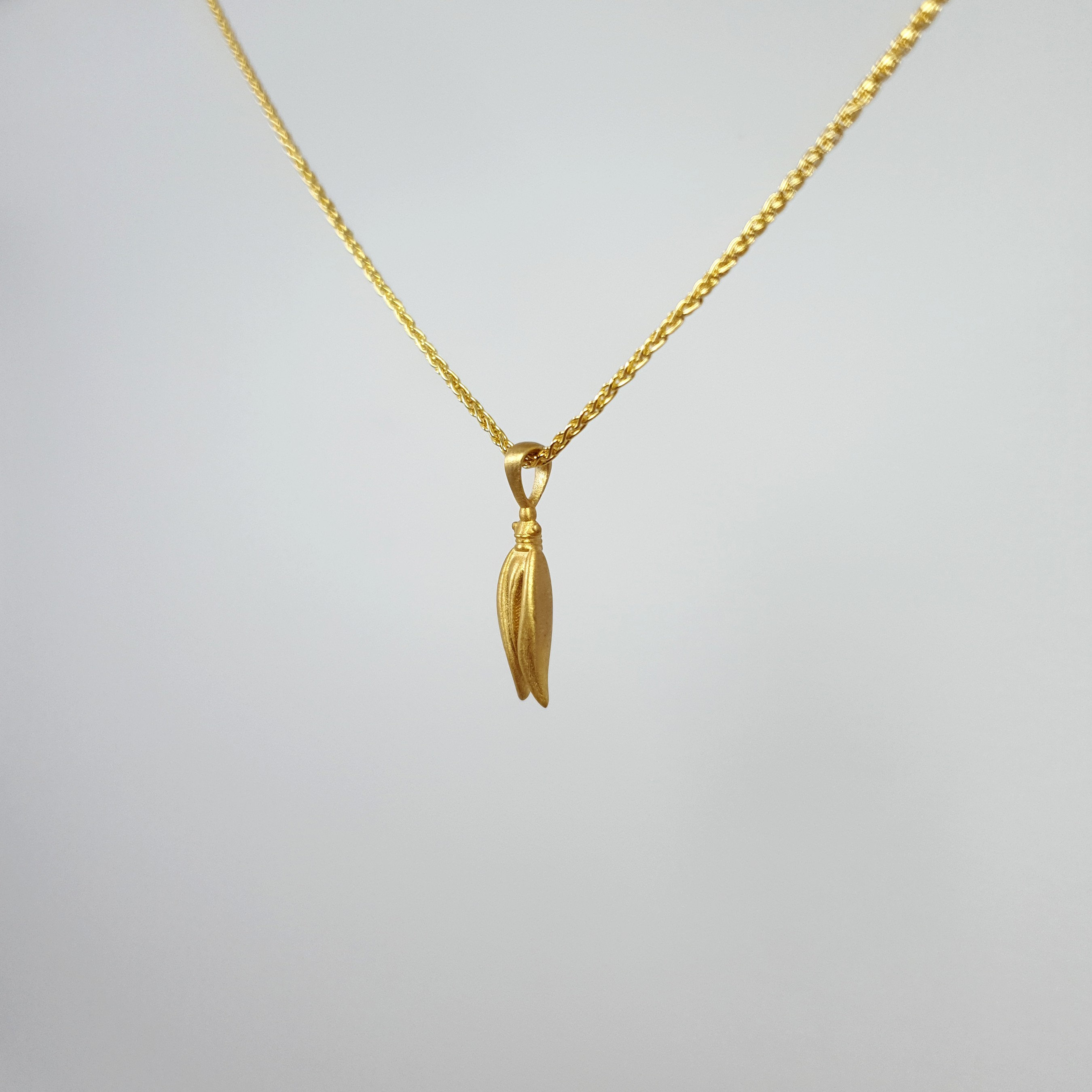 14k Solid Gold Cicada Pendant: Dainty Animal Necklace - Etsy