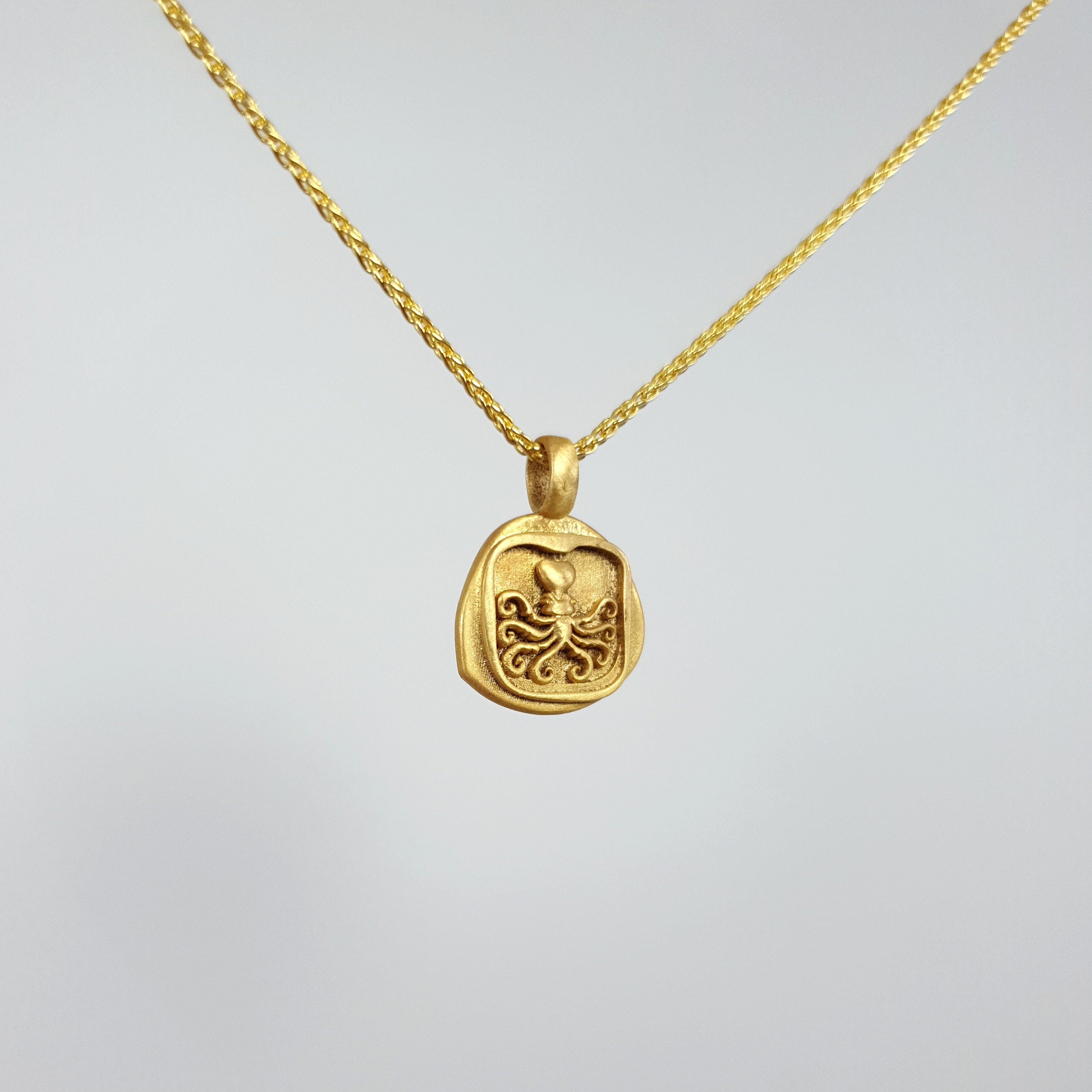 14k Solid Gold Octopus Coin Pendant - Spirit Animal Necklace - Etsy