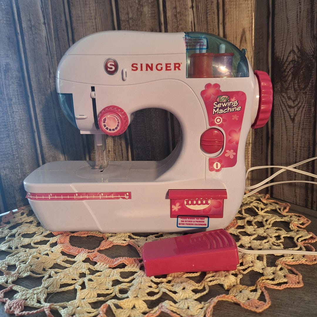 Childs Battery Operated Sewing Machine for Learning to Sew **WORKS** - Etsy