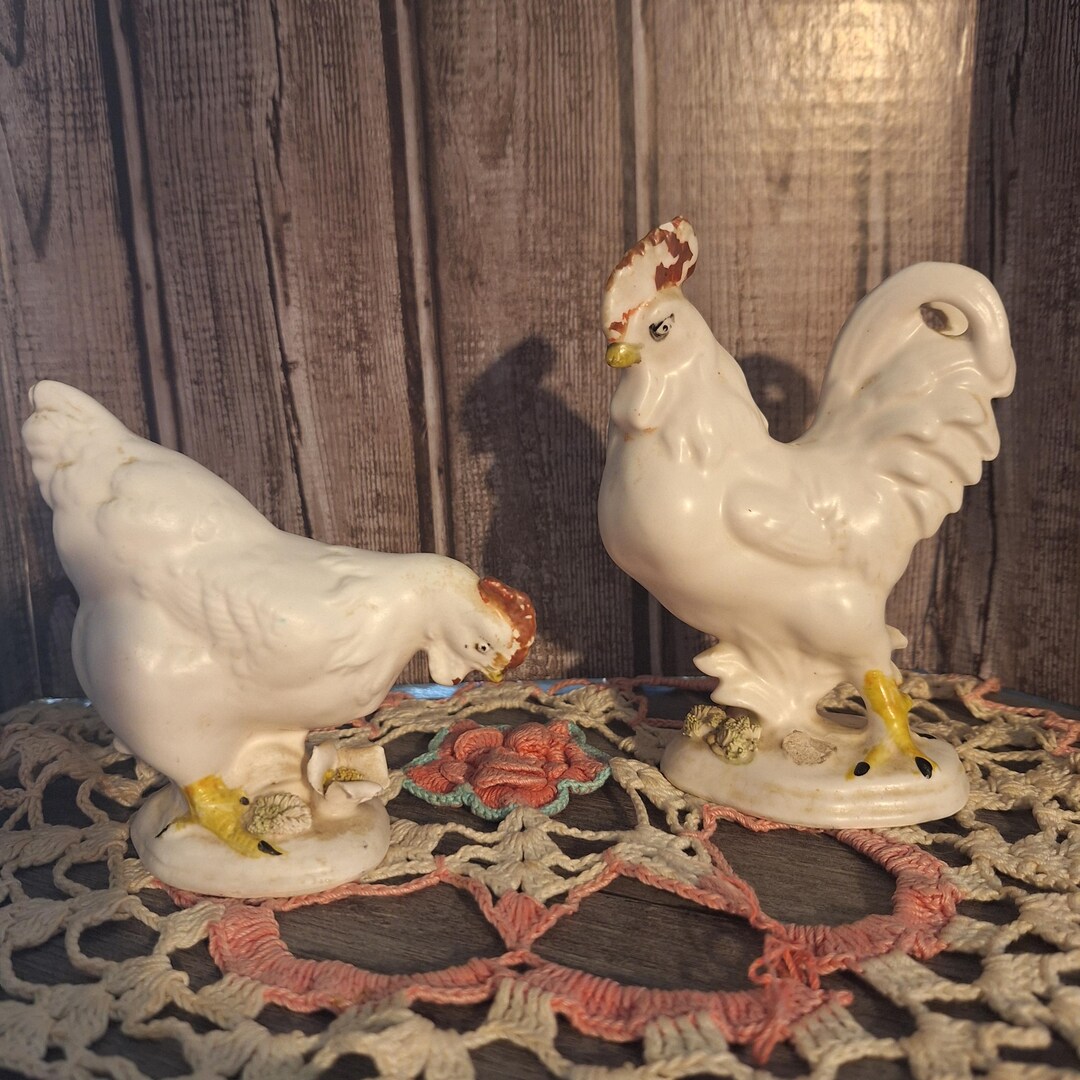 Vintage Pair of Enesco Porcelain White Rooster / Hen Farm Country ...