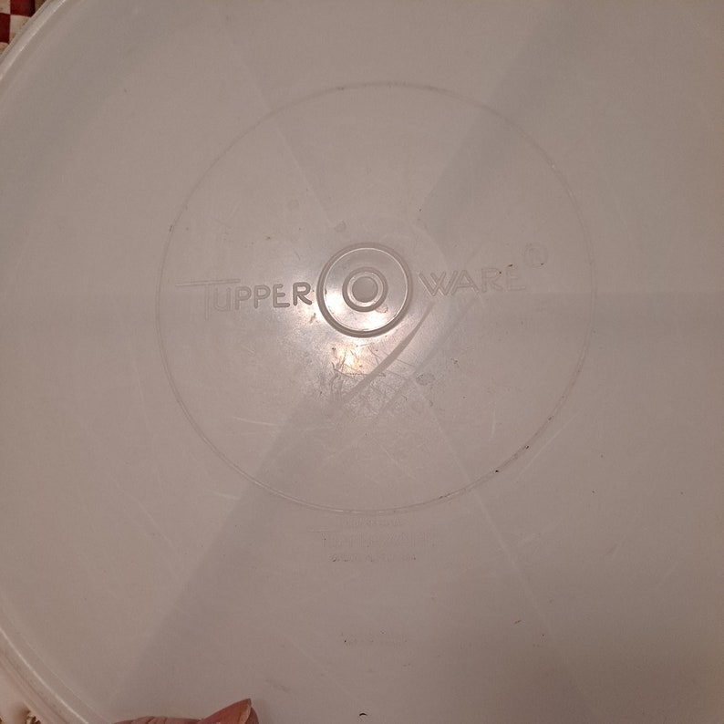 Vintage Tupperware ''tupper Seal'' Divided Snack Relish Plate With Lid ...