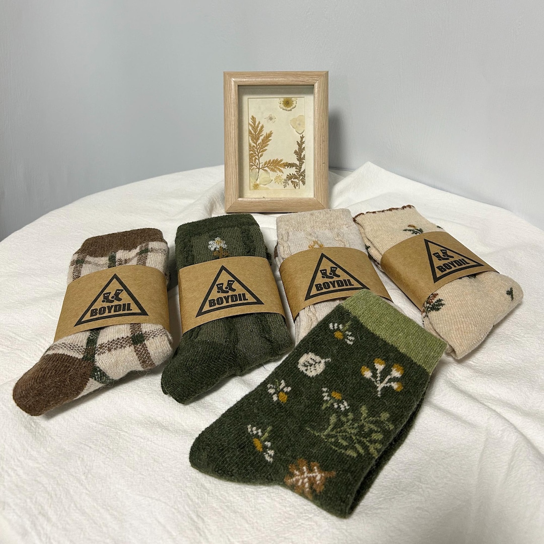 Women's Green Crushed Plaid Socks, Floral Embroidered Socks, Padded ...