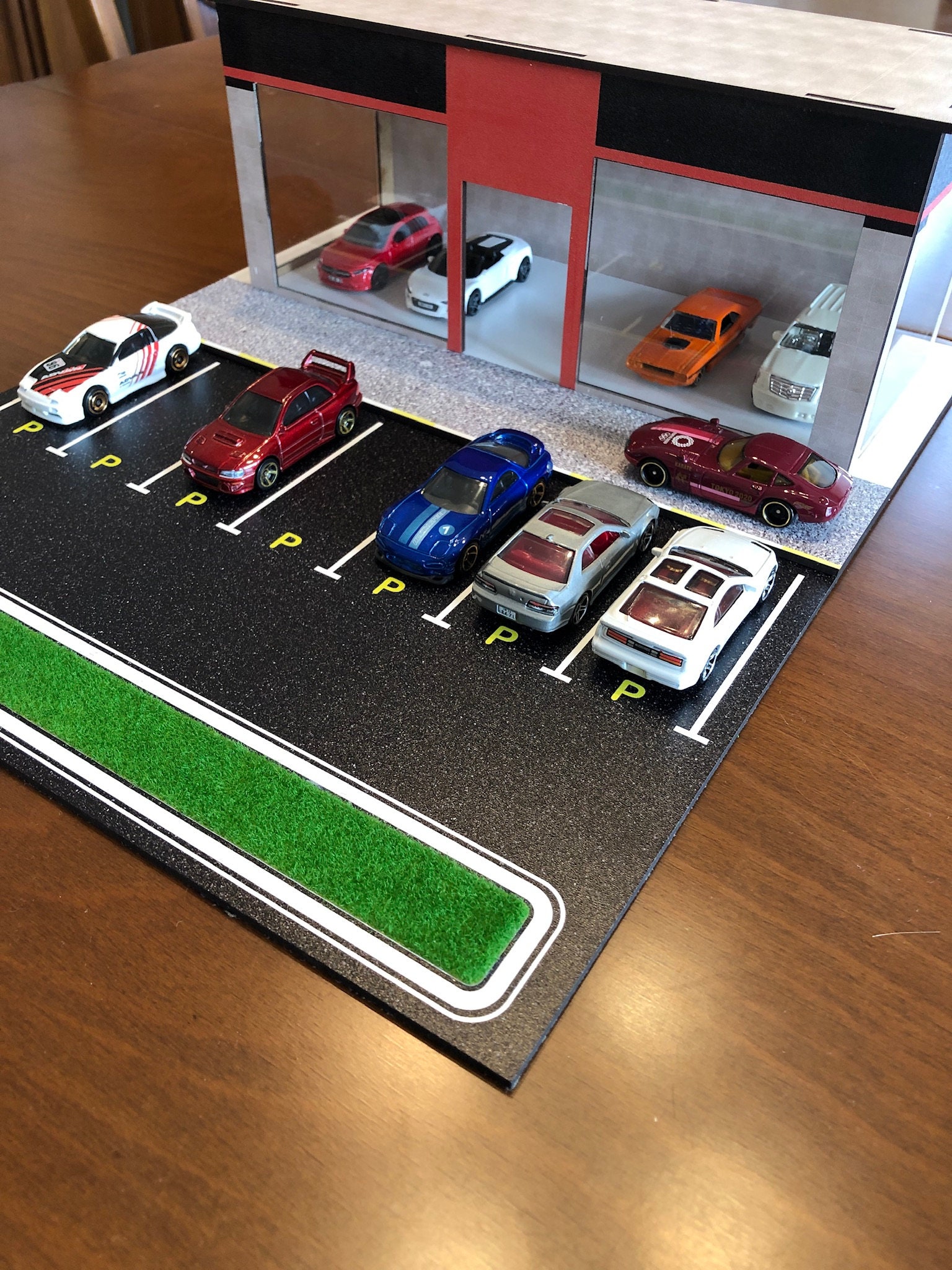1:64 Scale Diorama - Car Park Garage for Diecast Model Cars - Showroom ...