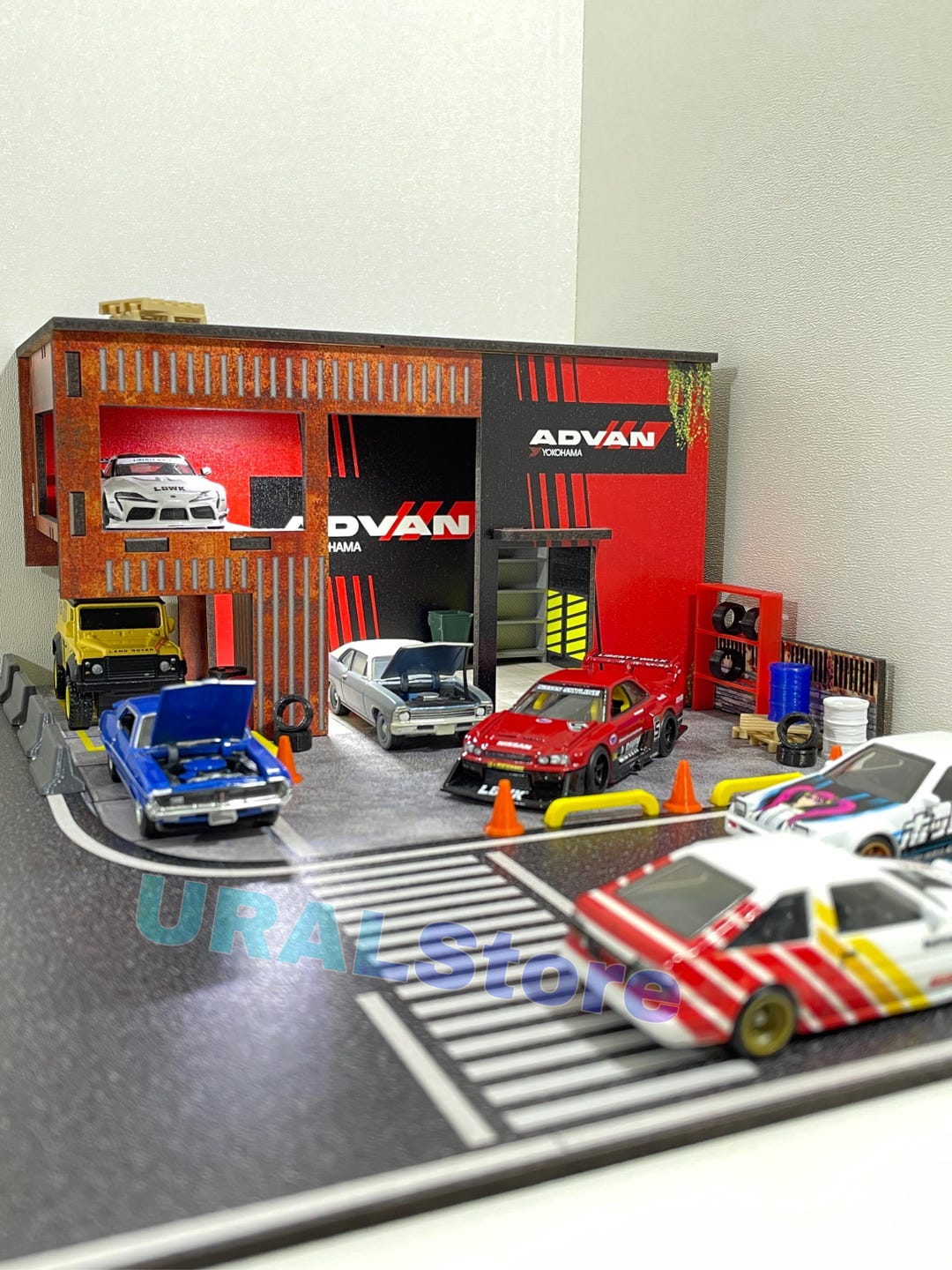 Advan Diorama Garage and Parking Lot - for 1:64 Scale Diecast Model ...