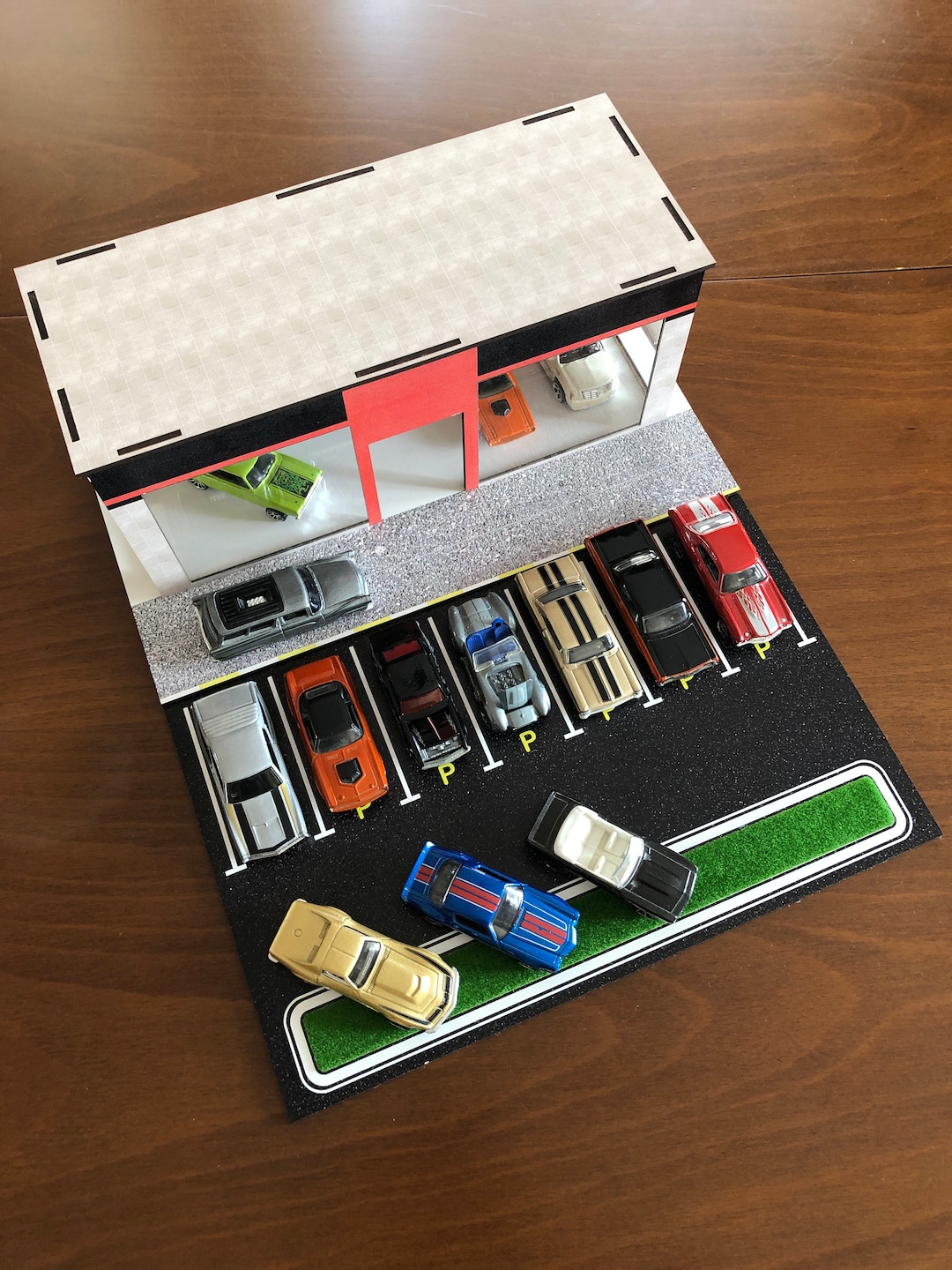 1:64 Scale Diorama - Car Park Garage for Diecast Model Cars - Showroom ...