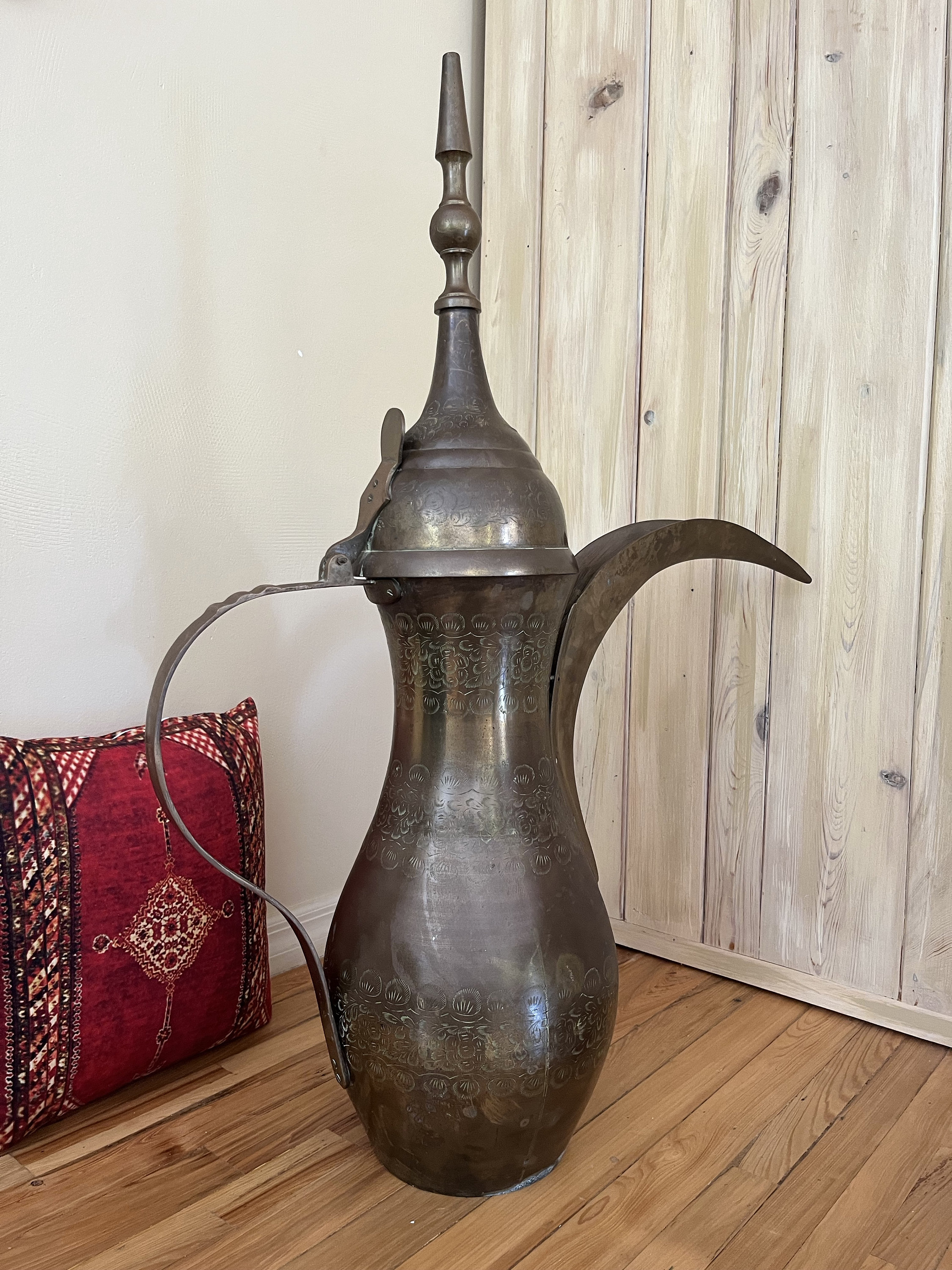Large Arabic Tea Pot Statue Saudi Arabia - Etsy