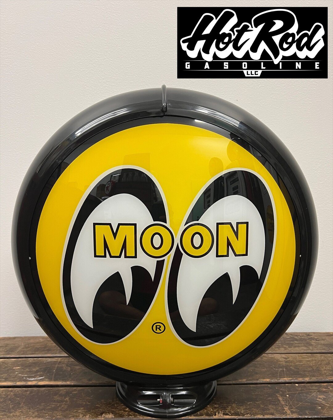 MOONEYES Reproduction 13.5 Gas Pump Globe black Body - Etsy