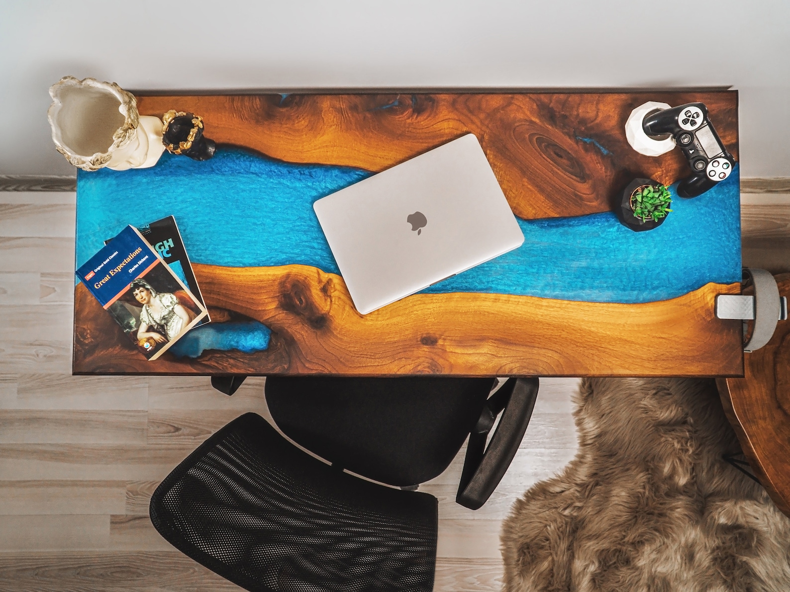 Resin Epoxy Walnut Side Desk, Solid Wood Desk Top, Epoxy Vanity Table ...