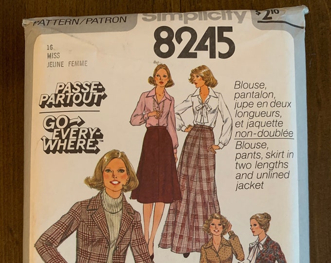 Vintage Simplicity 8245 Sewing Pattern - Factory Fold/uncut • UNUSED ...