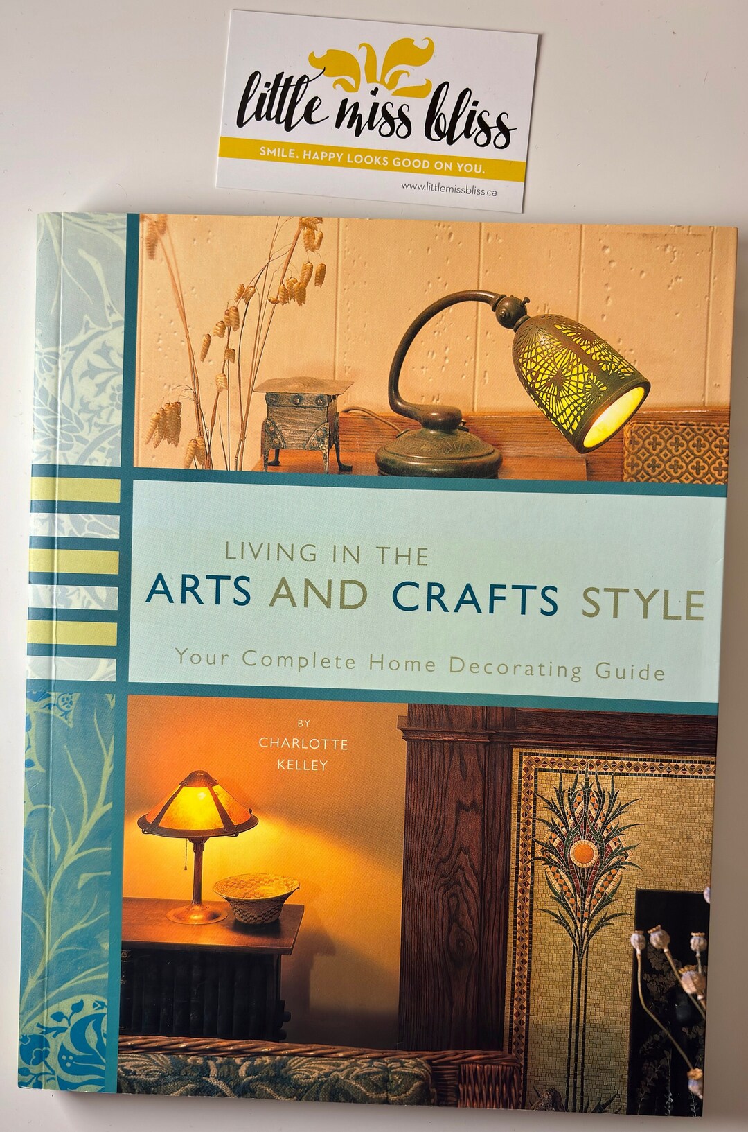 Living in the Arts and Crafts Style Your Complete Home Decorating Guide ...
