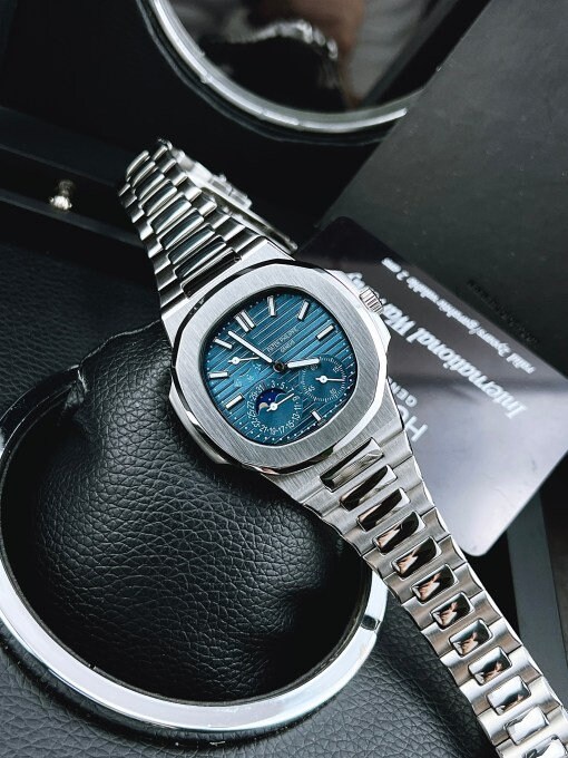 Patek Philippe Nautilus 5712 Blue ICE Diamond Benzel 41mm Dial - Etsy