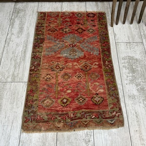Vintage Rug - Etsy