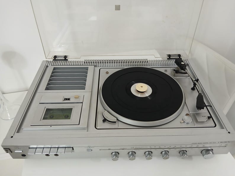 Crown SHC6100 Stereo Music Center Hifi Silver Cassette Deck Radio Turntable in Good Condition as ...